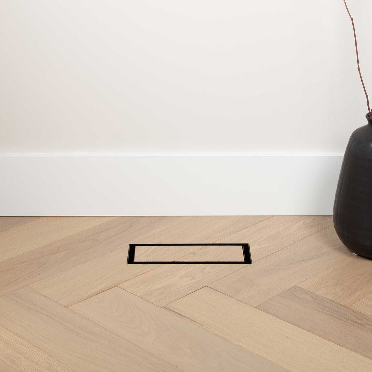 Luxe - Flush Floor Vent Matte Black 4x12" – Lumber Liquidators